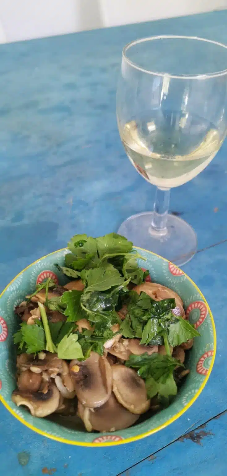 Delicious Champiñones al Ajillo Recipe (Spanish Garlic Mushrooms)